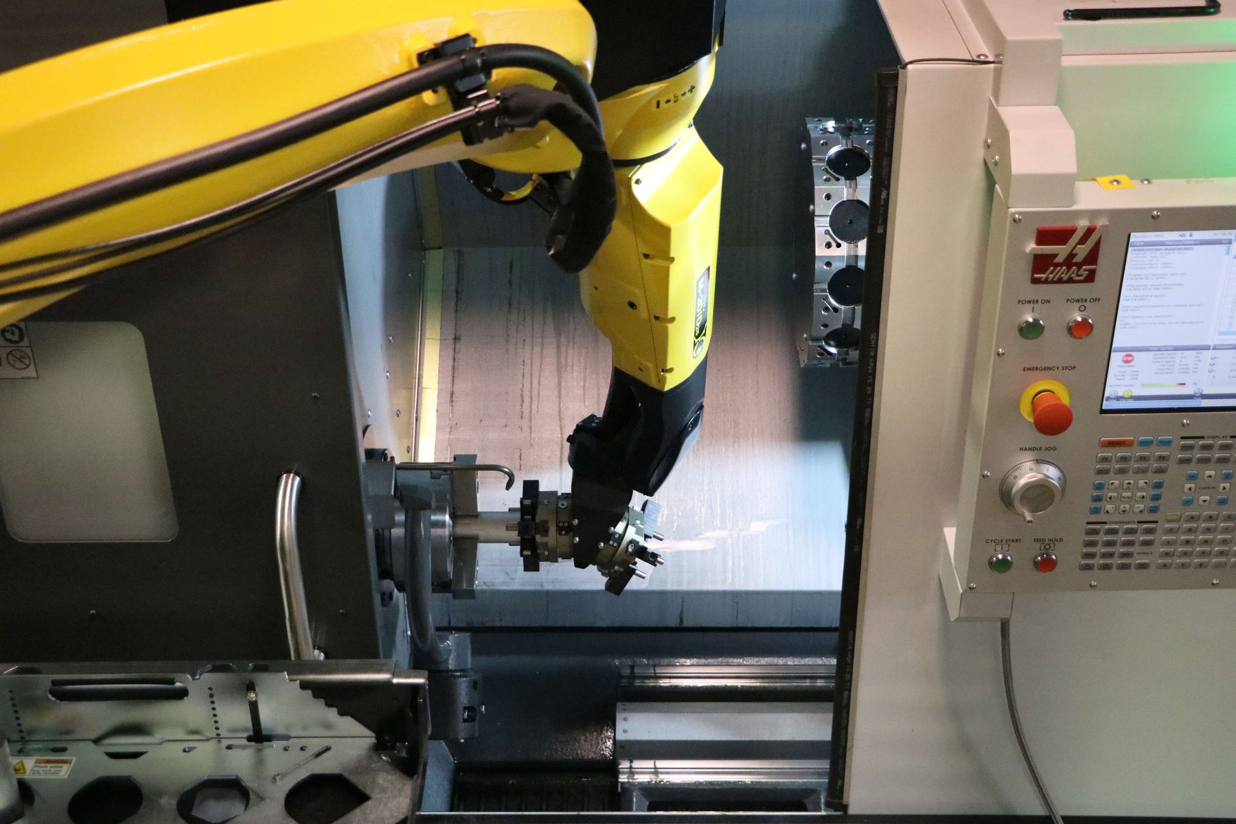 A Comprehensive Guide to Machine Tending Robots